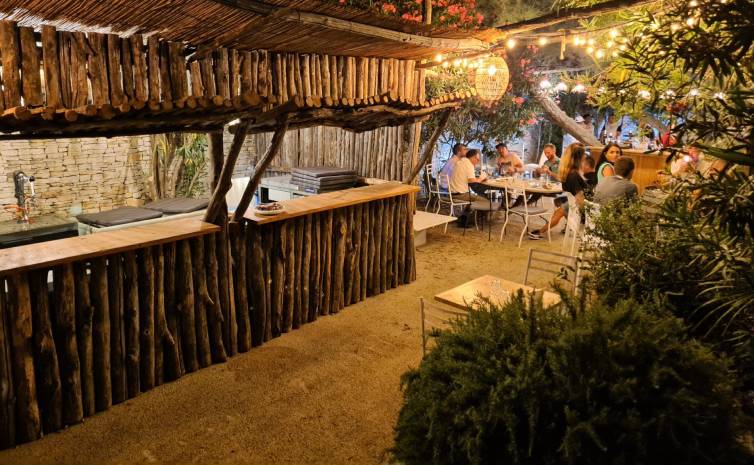 Le restaurant - Partage - Nîmes